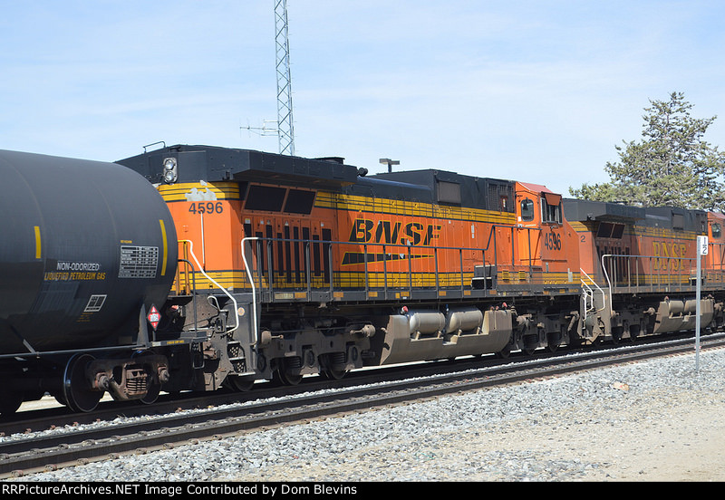 BNSF 4596
